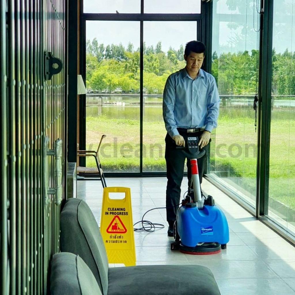 เครื่องขัดพื้น ถูพื้นแบบดูกลับอัตโนมัติ - Cleanatic